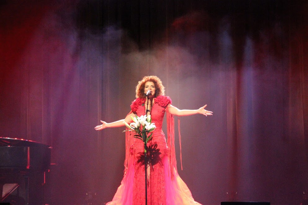 Vanessa Da Mata resgata a nostalgia com show intimista - Rota Cult