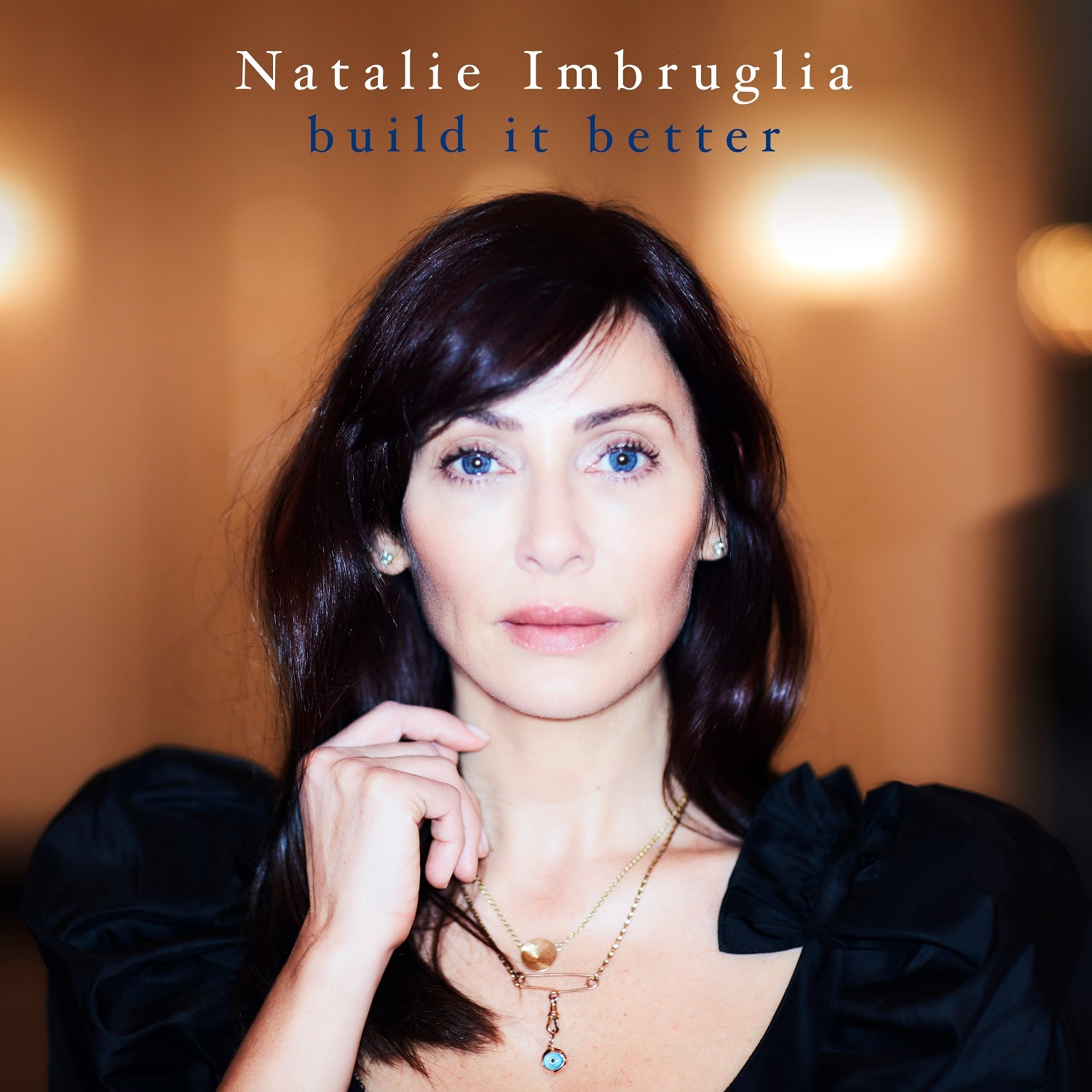 "Firebird": Natalie Imbruglia lança primeiro álbum de inéditas em seis anos