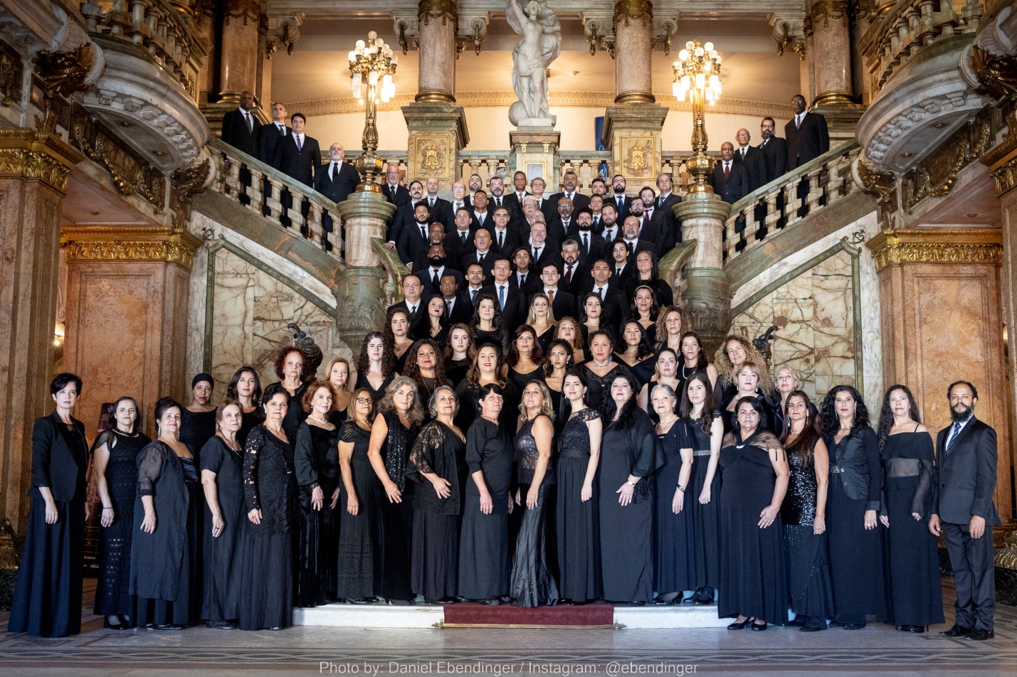 Theatro Municipal do Rio de Janeiro celebra os 90 anos do Coro