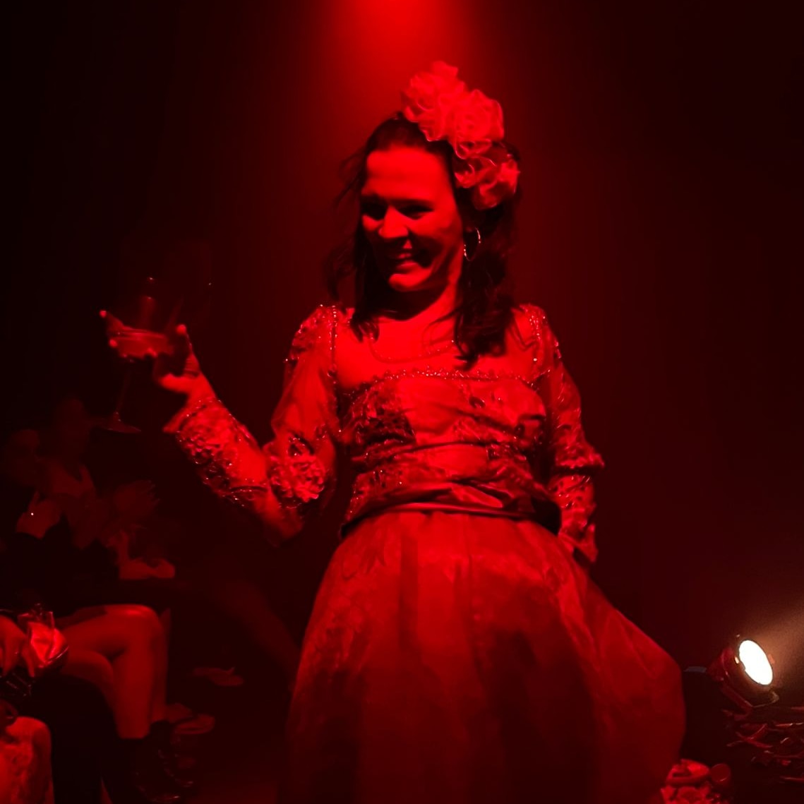 "Laroyê! Exus, suas vidas e seus amores” no Cine Teatro Joia Copacabana