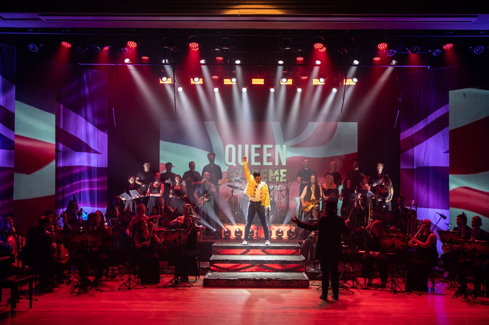 "Queen Experience Extreme" no Teatro Riachuelo