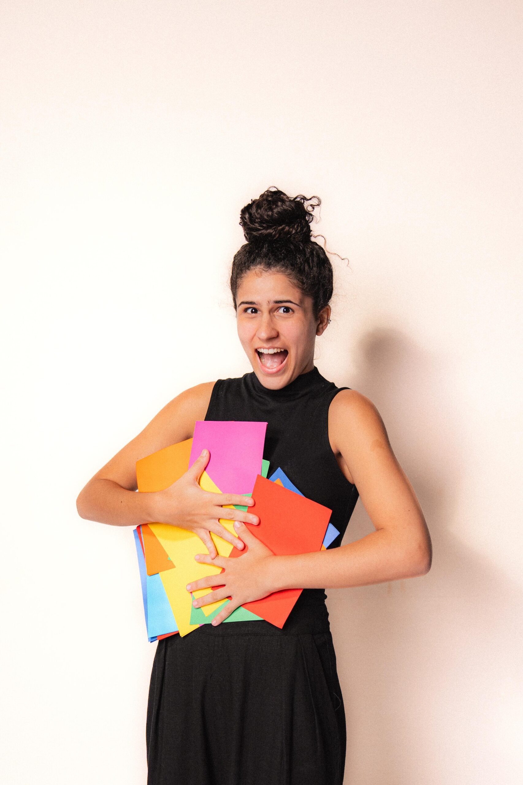 Laura Vaz estreia estreia seu primeiro monólogo no Teatro Cândido Mendes